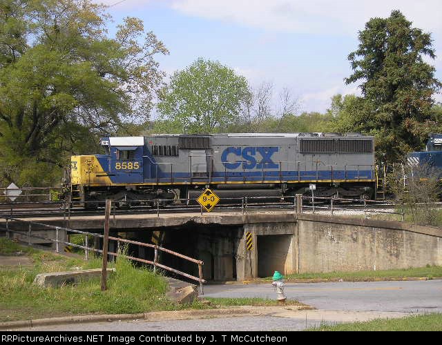 CSX 8585 SD50